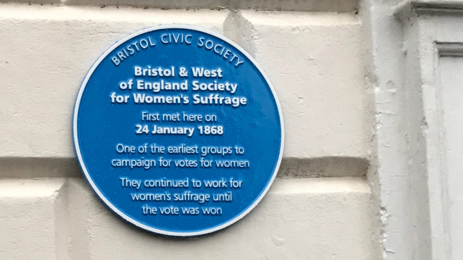 New blue plaque honours women who campaigned for right to vote