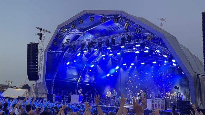 Review: Noel Gallagher's High Flying Birds, Lloyds Amphitheatre - 'A ...