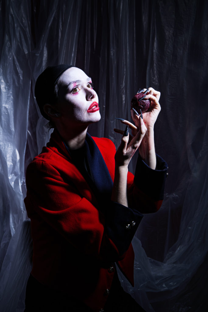 Elf Lyons on the comedy horror show inspired by her love of Stephen King