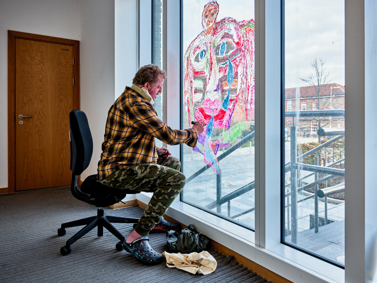 Big Jeff commissioned to paint new artwork at Southmead Hospital