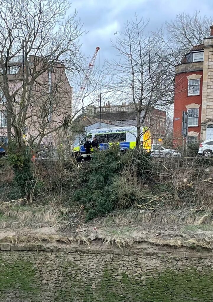 One dead after New Cut crash