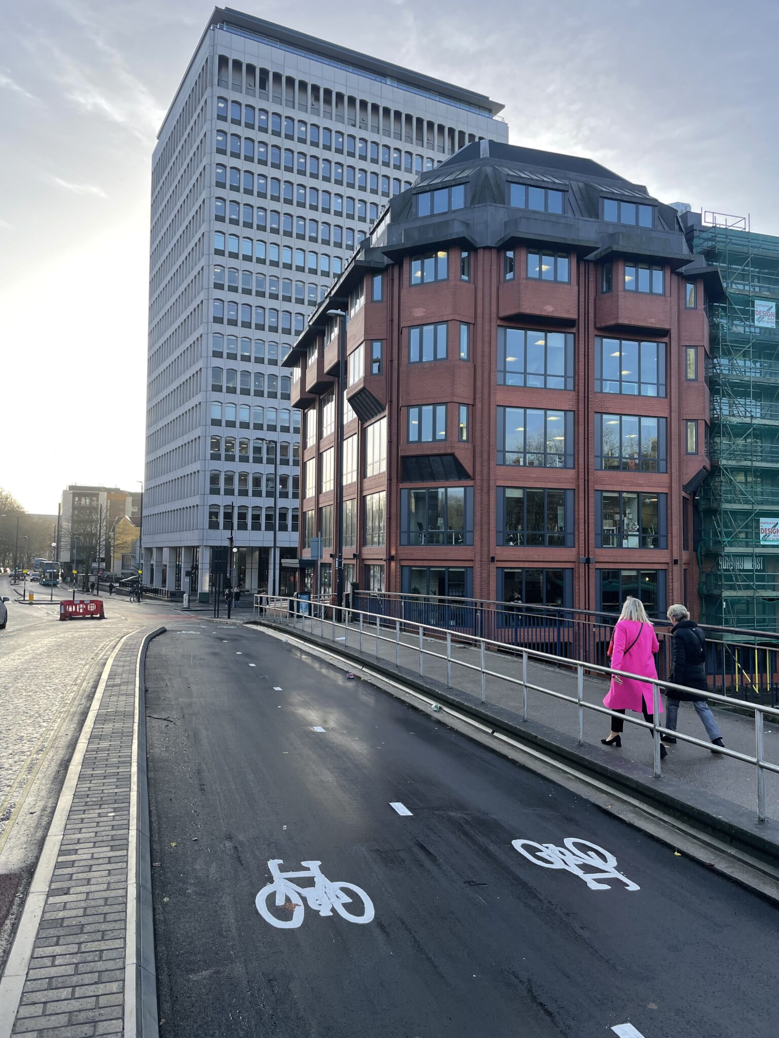 New segregated cycle lane opens on Bristol Bridge