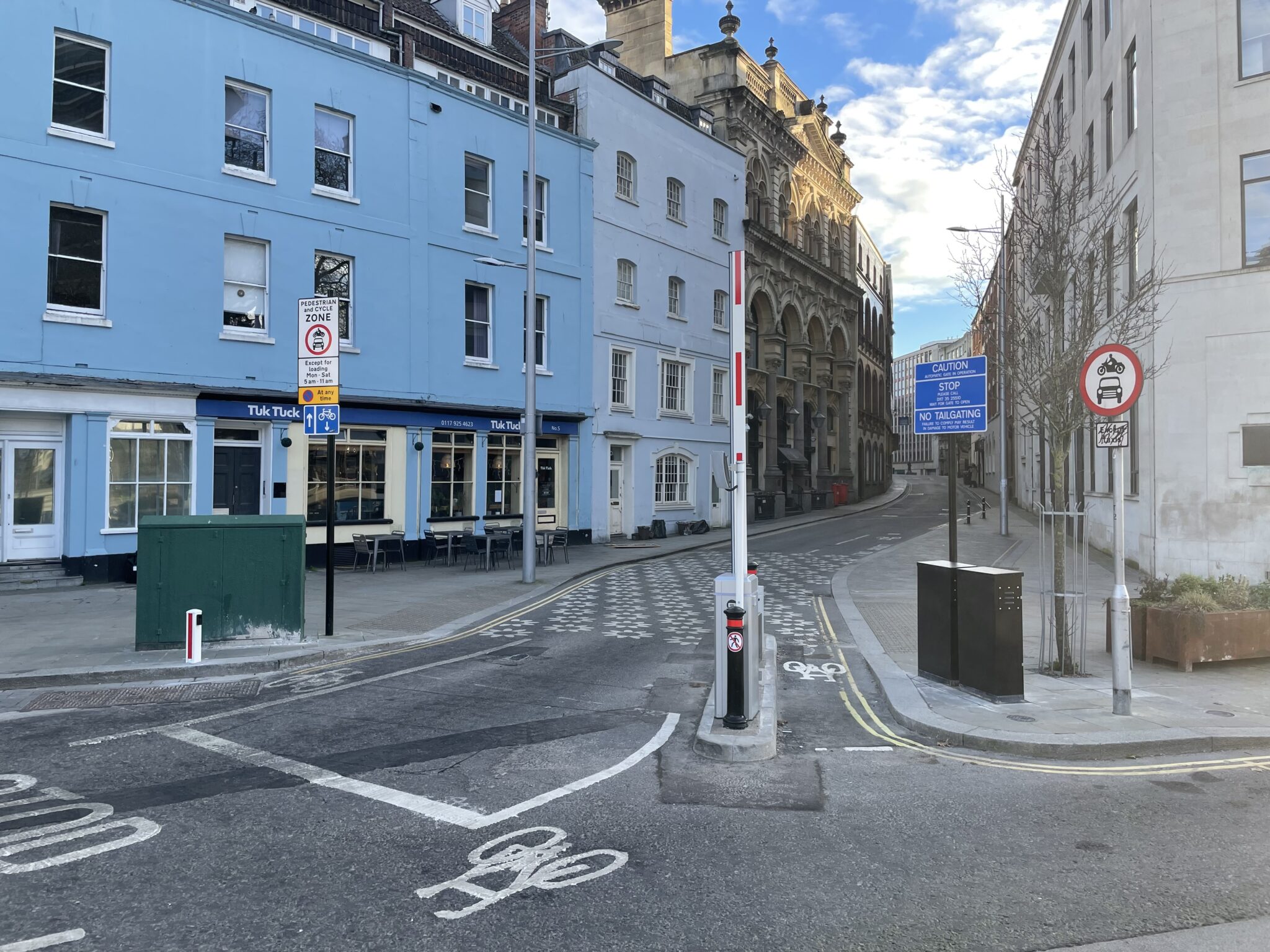 New barriers make Old City 'fully pedestrianised'