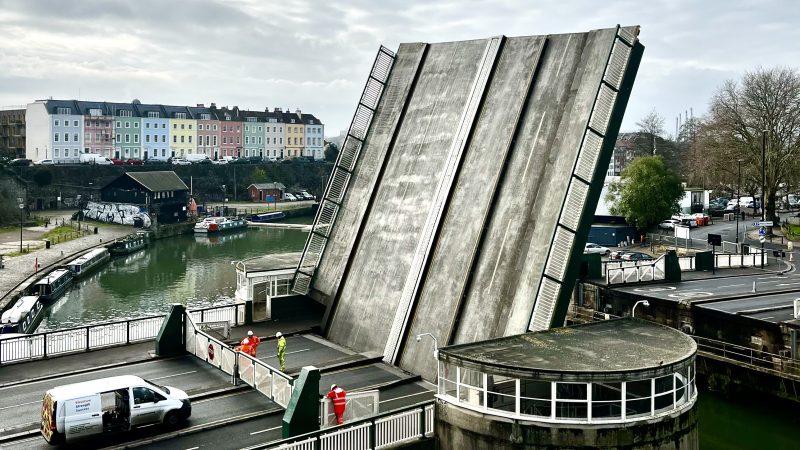 Redcliffe Bascule Bridge lifts during testing of new systems