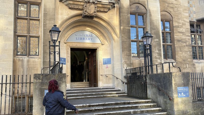 Politicians continue to squabble over future of libraries