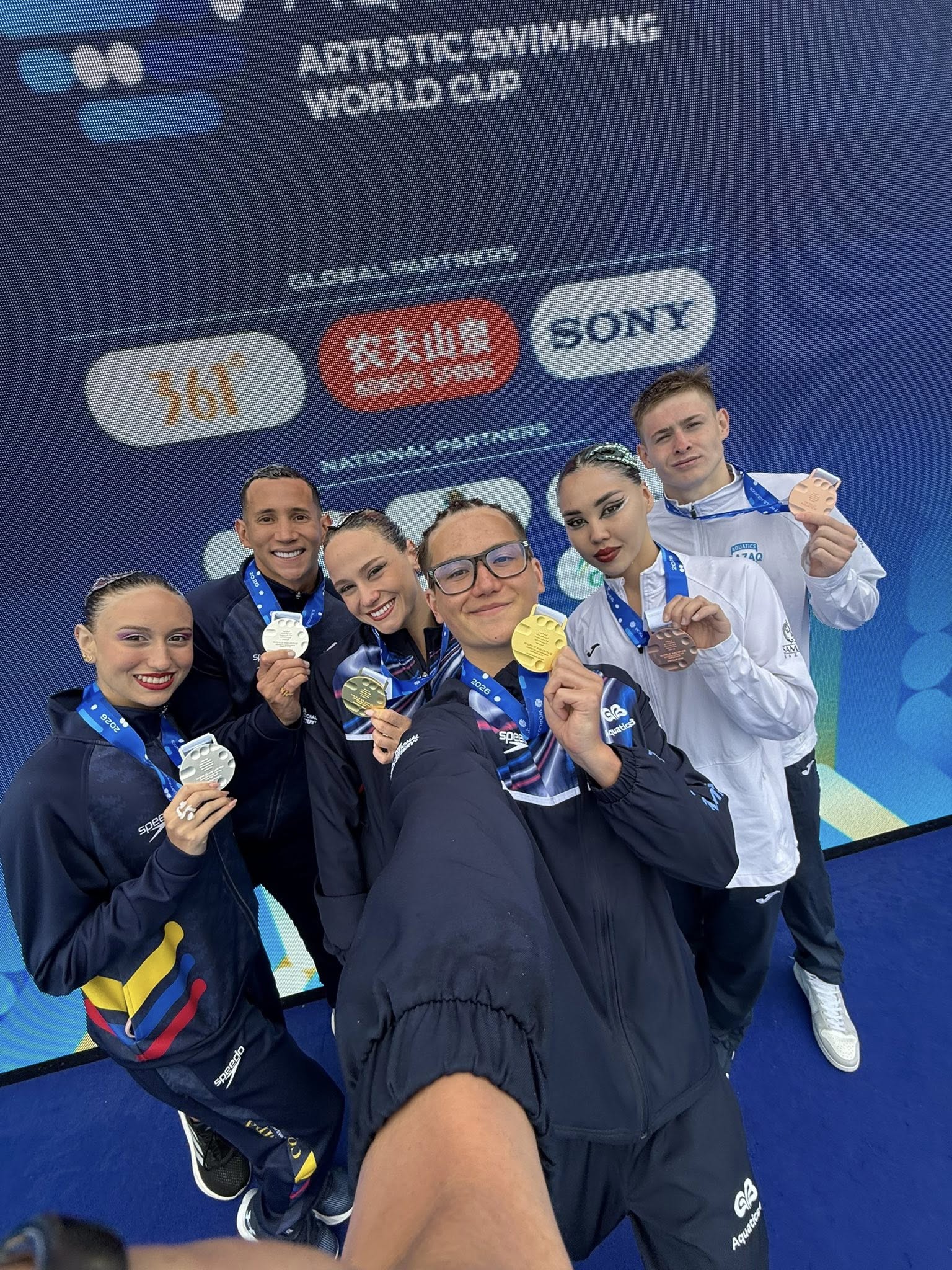 Bristol Olympian wins double gold at Artistic Swimming World Cup